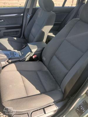 BMW 525 2001 in Panevezys, with an engine capacity of 2.50 L and mileage of 384 thousand km for 990 €, photo 13 on AUTOMOTO.COM.LV