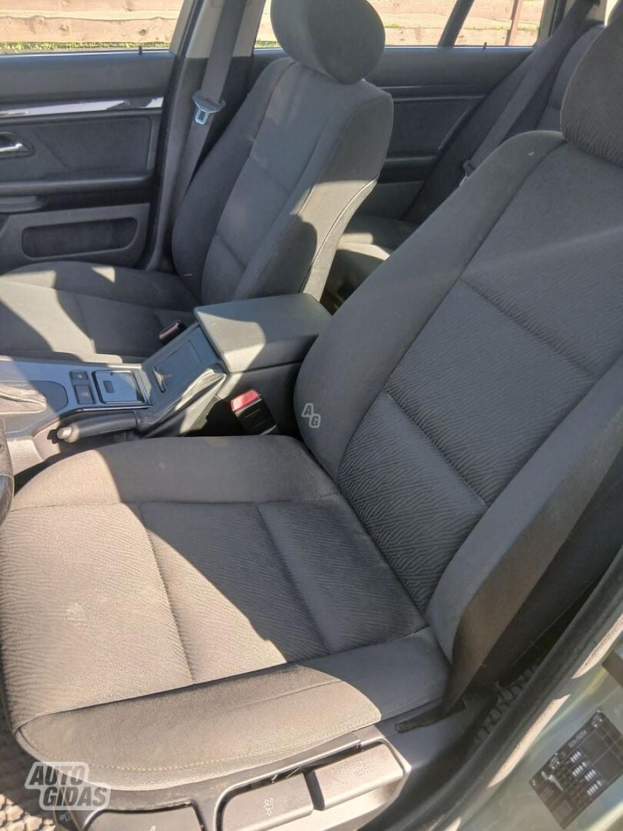 BMW 525 2001 in Panevezys, with an engine capacity of 2.50 L and mileage of 384 thousand km for 990 €, photo 13 on AUTOMOTO.COM.LV