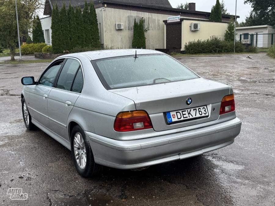 BMW 525 2001 Viļņa, ar dzinēja tilpumu 2.50 L un nobraukumu 360 tūkst. km par 1550 €, foto 6 vietnē AUTOMOTO.COM.LV