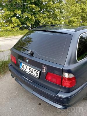 BMW 525 2002 Rīga, ar dzinēja tilpumu 2.50 L un nobraukumu 404 tūkst. km par 2000 €, foto 5 vietnē AUTOMOTO.COM.LV