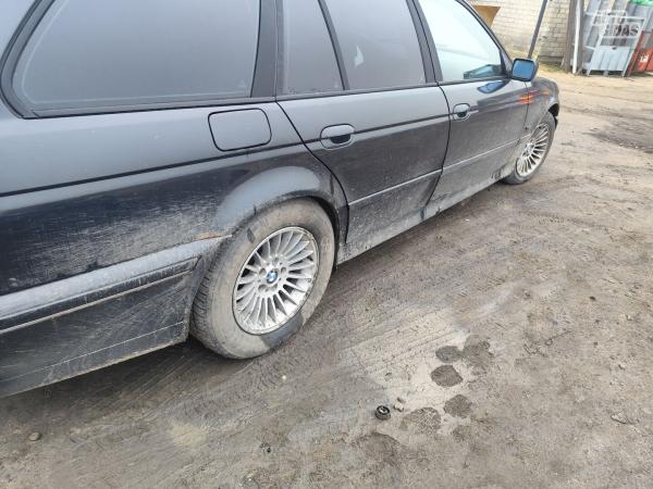 BMW 525 2002 Marijampole, ar dzinēja tilpumu 2.50 L un nobraukumu 310 tūkst. km par 1600 €, foto 2 vietnē AUTOMOTO.COM.LV