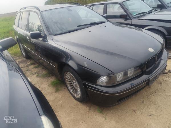 BMW 525 2002 Marijampole, ar dzinēja tilpumu 2.50 L un nobraukumu 310 tūkst. km par 1600 €, foto 4 vietnē AUTOMOTO.COM.LV