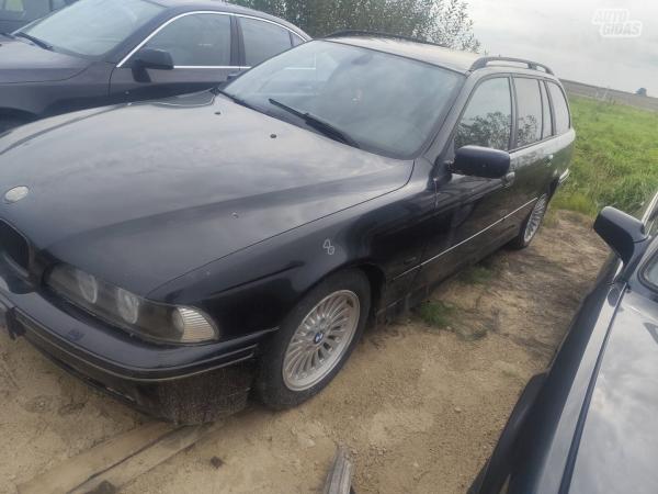 BMW 525 2002 Marijampole, ar dzinēja tilpumu 2.50 L un nobraukumu 310 tūkst. km par 1600 €, foto 5 vietnē AUTOMOTO.COM.LV