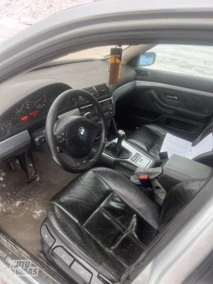 BMW 525 2002 Ariogala, ar dzinēja tilpumu 2.50 L un nobraukumu 480 tūkst. km par 1000 €, foto 7 vietnē AUTOMOTO.COM.LV