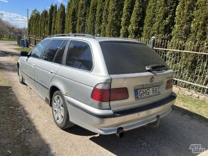 BMW 525 2002 in Jonava, with an engine capacity of 2.50 L and mileage of 325 thousand km for 800 €, photo 5 on AUTOMOTO.COM.LV