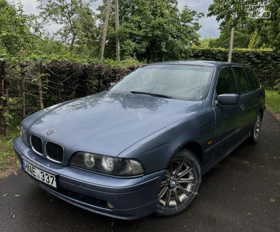BMW 525 2002 in Sirvintos, with an engine capacity of 2.50 L and mileage of 398 thousand km for 500 €, photo 3 on AUTOMOTO.COM.LV