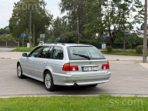 BMW 525 2002 Rīga, ar dzinēja tilpumu 2.50 L un nobraukumu 390 tūkst. km par 1850 €, foto 5 vietnē AUTOMOTO.COM.LV