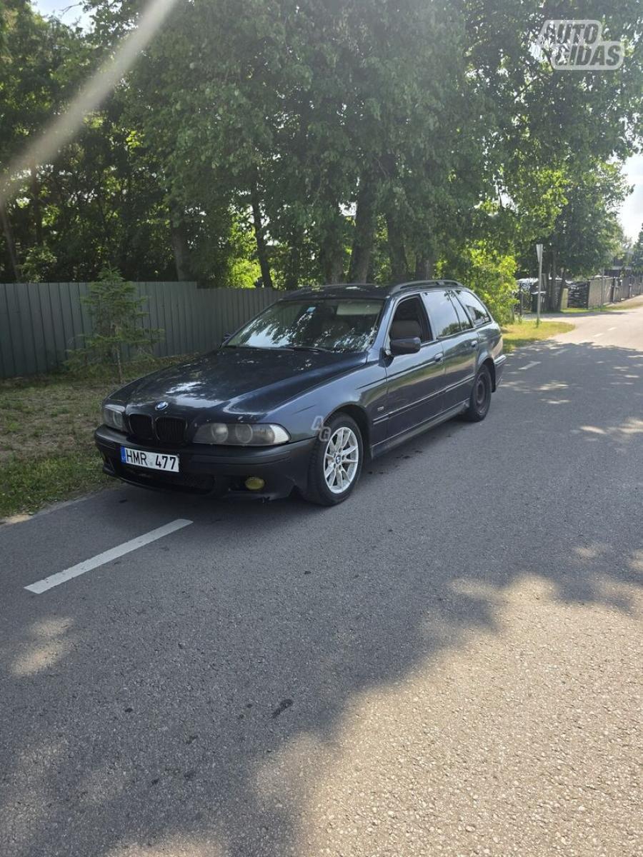 BMW 525 2002 in Panevezys, with an engine capacity of 2.50 L and mileage of 459 thousand km for 800 €, photo 1 on AUTOMOTO.COM.LV
