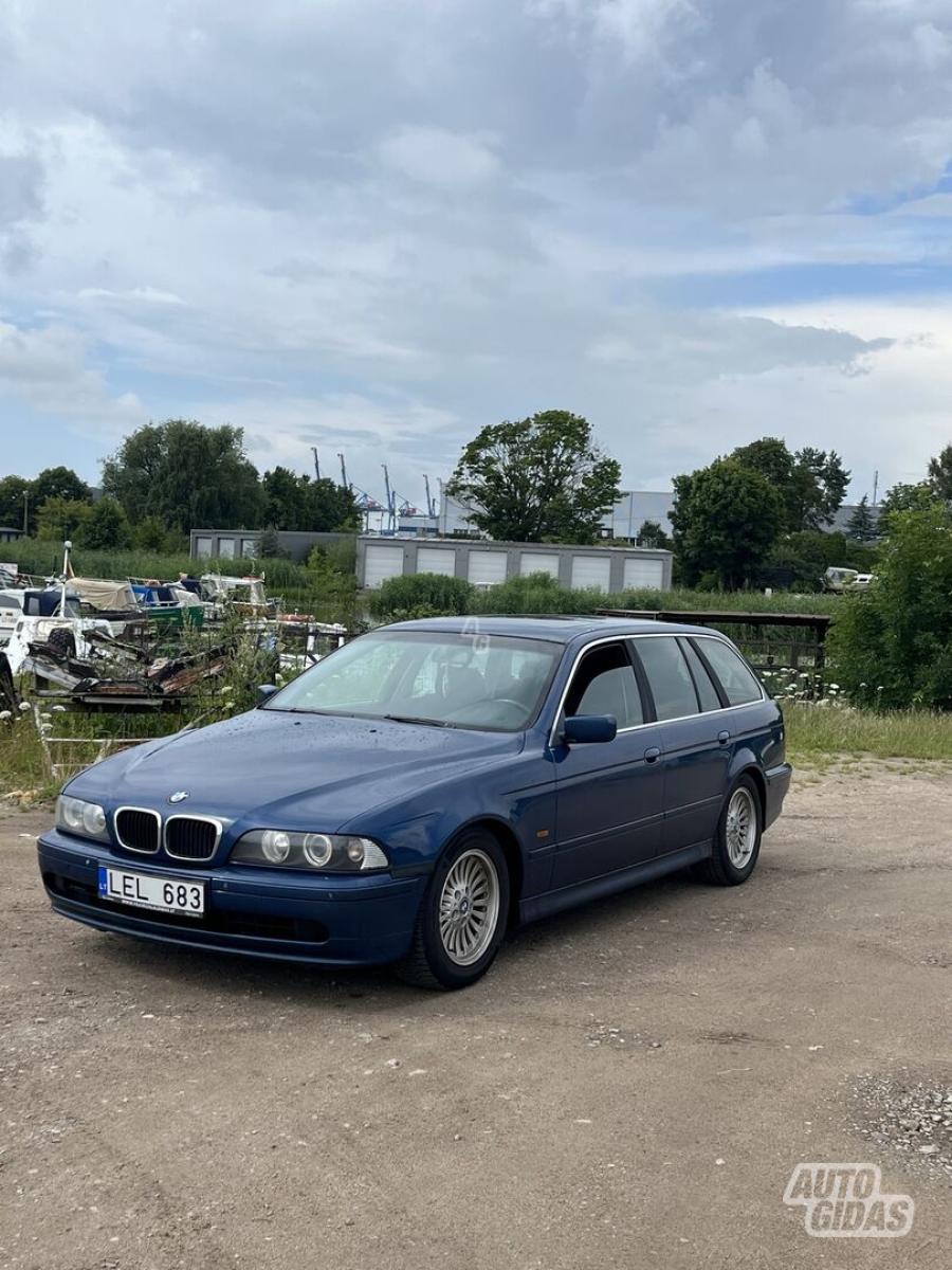 BMW 525 2002 in Klaipeda, with an engine capacity of 2.50 L and mileage of 400 thousand km for 1450 €, photo 1 on AUTOMOTO.COM.LV