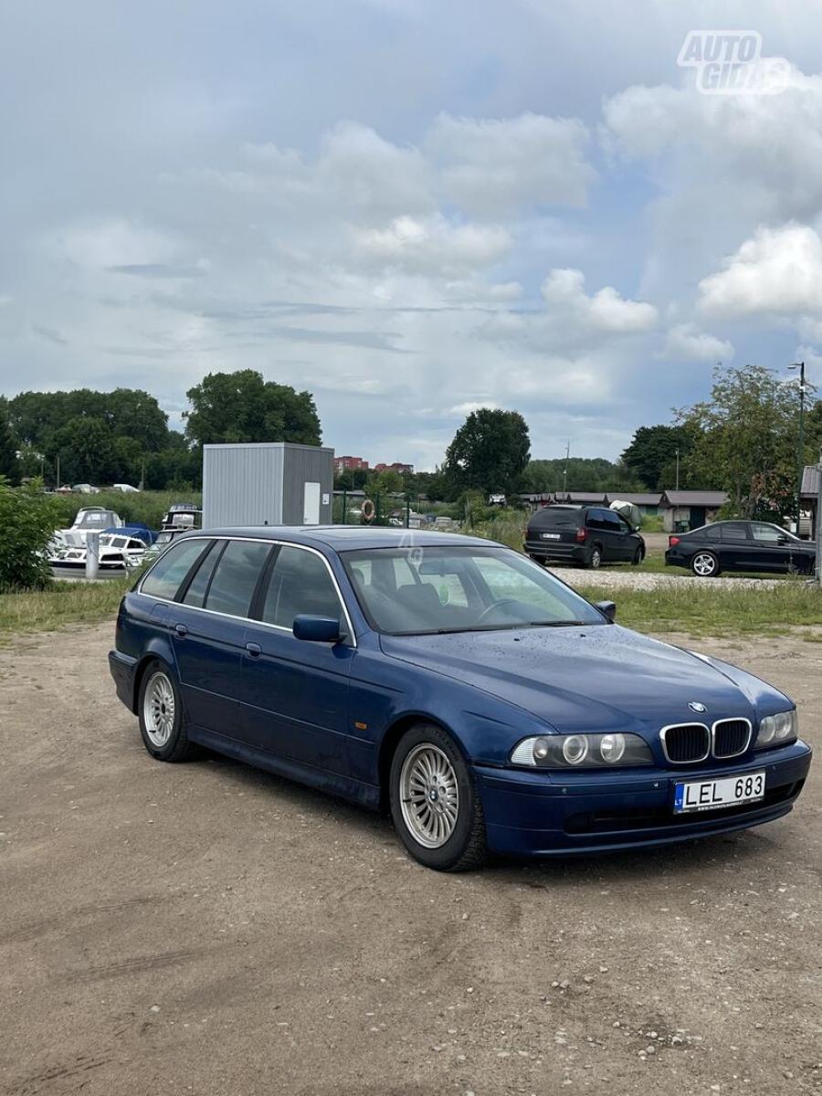 BMW 525 2002 in Klaipeda, with an engine capacity of 2.50 L and mileage of 400 thousand km for 1450 €, photo 4 on AUTOMOTO.COM.LV