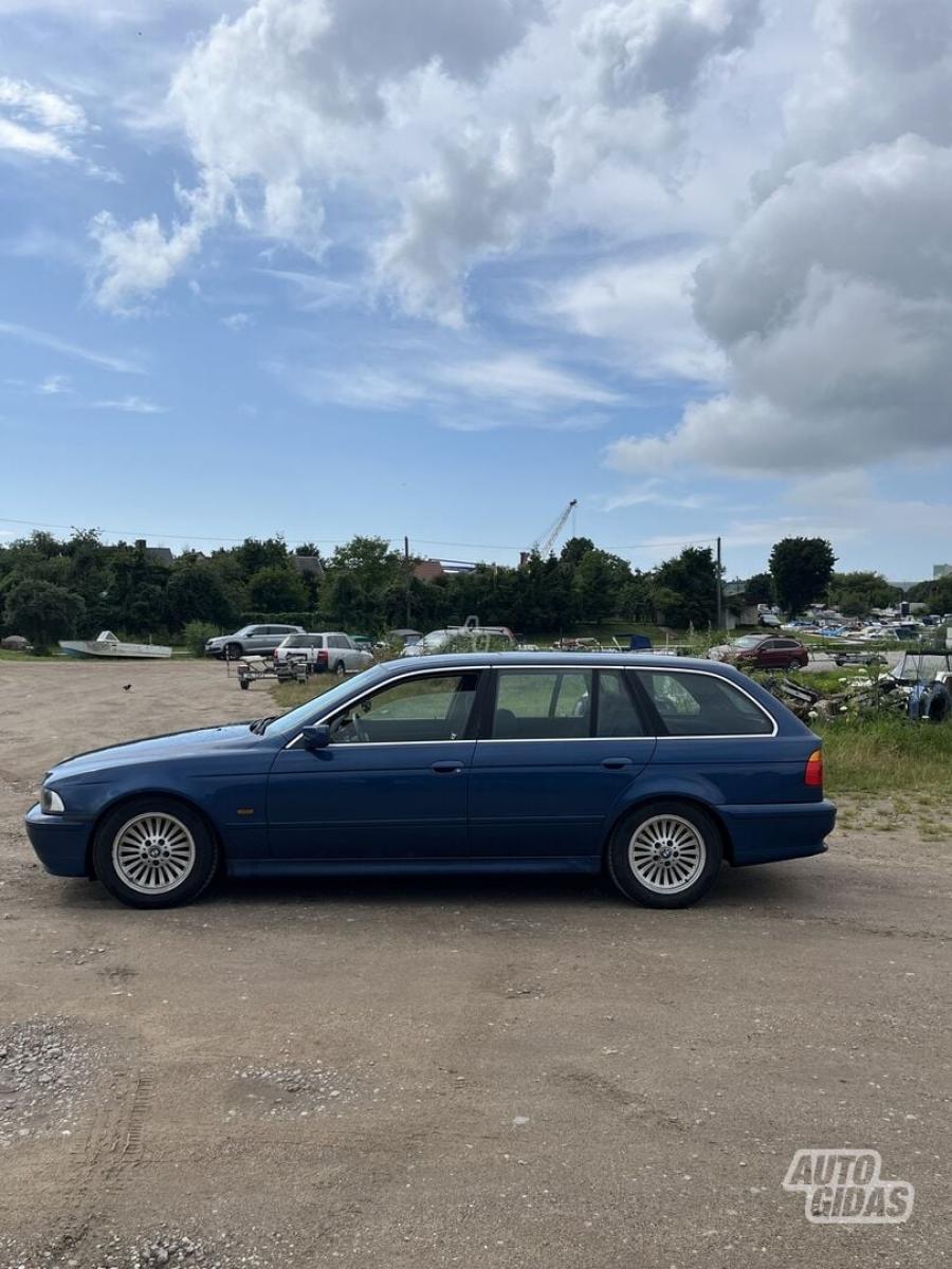 BMW 525 2002 in Klaipeda, with an engine capacity of 2.50 L and mileage of 400 thousand km for 1450 €, photo 9 on AUTOMOTO.COM.LV