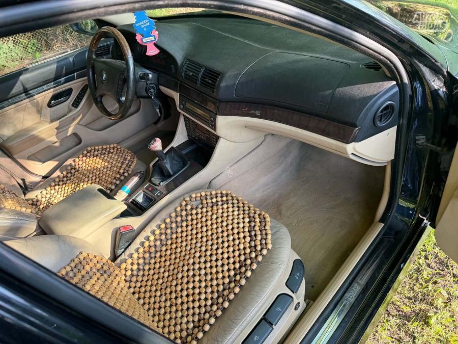 BMW 525 2002 in Jurbarkas, with an engine capacity of 2.50 L and mileage of 0 thousand km for 1100 €, photo 14 on AUTOMOTO.COM.LV