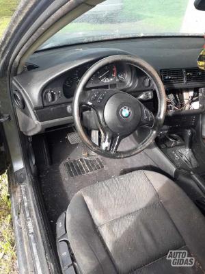 BMW 525 2002 Biržai, ar dzinēja tilpumu 2.50 L un nobraukumu 350 tūkst. km par 700 €, foto 4 vietnē AUTOMOTO.COM.LV