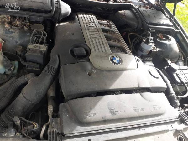 BMW 525 2002 in Birzai, with an engine capacity of 2.50 L and mileage of 350 thousand km for 700 €, photo 5 on AUTOMOTO.COM.LV