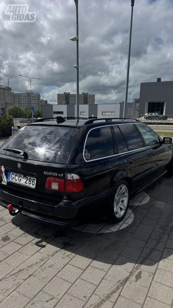 BMW 525 2003 Viļņa, ar dzinēja tilpumu 2.50 L un nobraukumu 380 tūkst. km par 2450 €, foto 3 vietnē AUTOMOTO.COM.LV