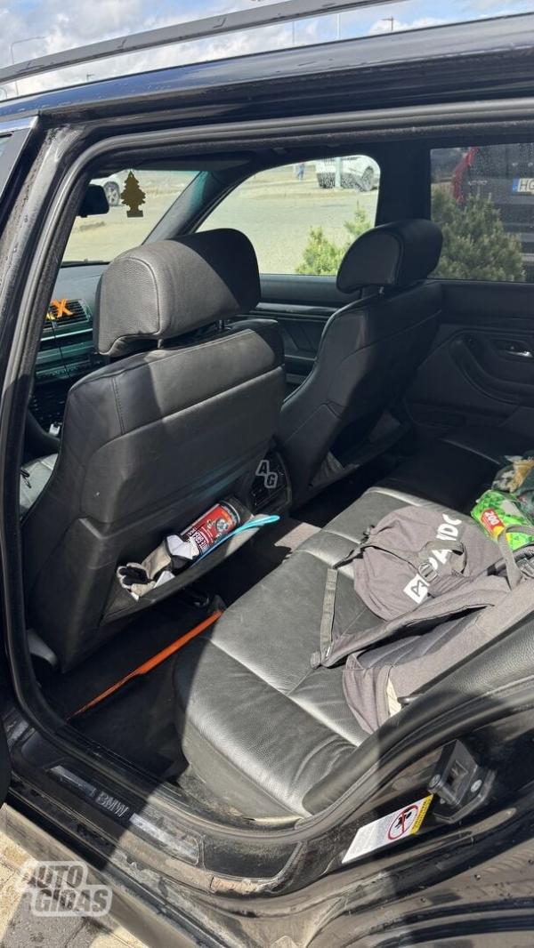 BMW 525 2003 Viļņa, ar dzinēja tilpumu 2.50 L un nobraukumu 380 tūkst. km par 2450 €, foto 5 vietnē AUTOMOTO.COM.LV