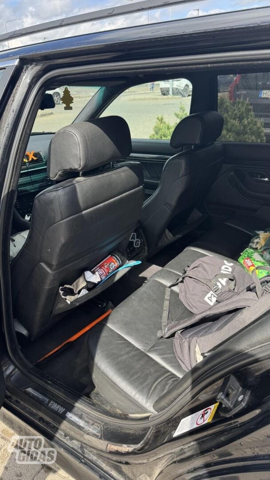 BMW 525 2003 Viļņa, ar dzinēja tilpumu 2.50 L un nobraukumu 380 tūkst. km par 2450 €, foto 6 vietnē AUTOMOTO.COM.LV