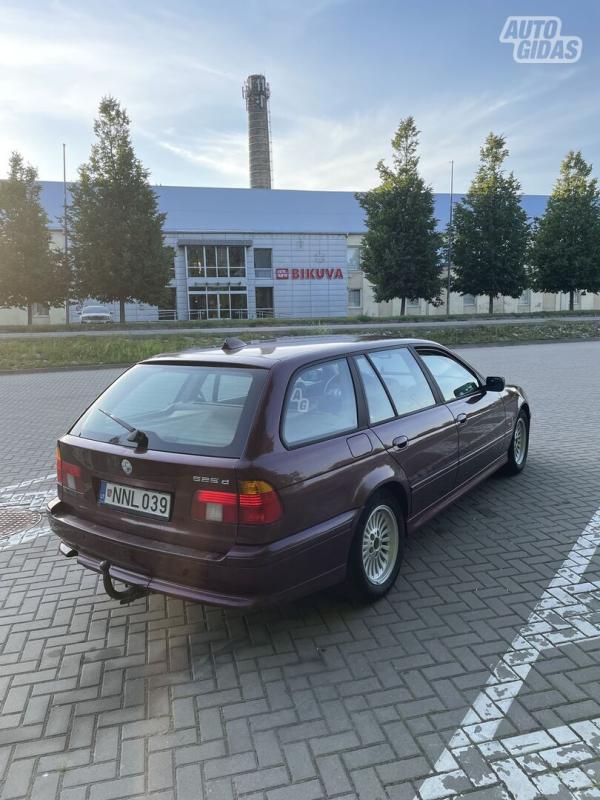 BMW 525 2003 in Anyksciai, with an engine capacity of 2.50 L and mileage of 450 thousand km for 1150 €, photo 3 on AUTOMOTO.COM.LV
