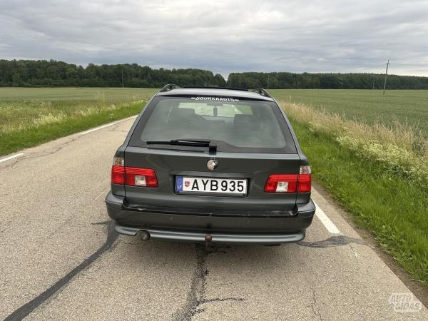 BMW 525 2003 in Pasvalys, with an engine capacity of 2.50 L and mileage of 360 thousand km for 2900 €, photo 4 on AUTOMOTO.COM.LV