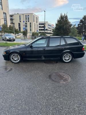 BMW 525 2003 in Vilnius, with an engine capacity of 2.50 L and mileage of 450 thousand km for 2550 €, photo 3 on AUTOMOTO.COM.LV