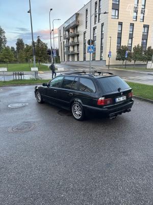 BMW 525 2003 in Vilnius, with an engine capacity of 2.50 L and mileage of 450 thousand km for 2550 €, photo 4 on AUTOMOTO.COM.LV