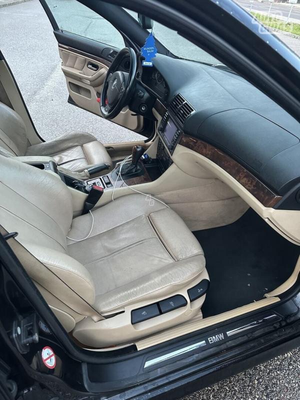BMW 525 2003 Viļņa vietnē BMW 525 2003 Viļņa, ar dzinēja tilpumu 2.50 L un nobraukumu 450 tūkst. km par 2349 €, foto 9 vietnē AUTOMOTO.COM.LV
