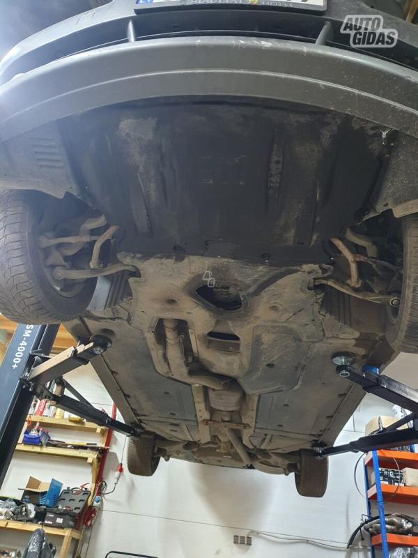 BMW 525 2004 Kretinga, ar dzinēja tilpumu 2.50 L un nobraukumu 390 tūkst. km par 2450 €, foto 8 vietnē AUTOMOTO.COM.LV