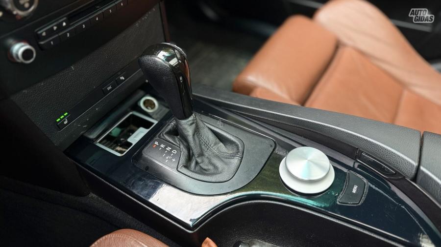 BMW 525 2004 in Vilnius, with an engine capacity of 2.50 L and mileage of 328 thousand km for 3850 €, photo 14 on AUTOMOTO.COM.LV