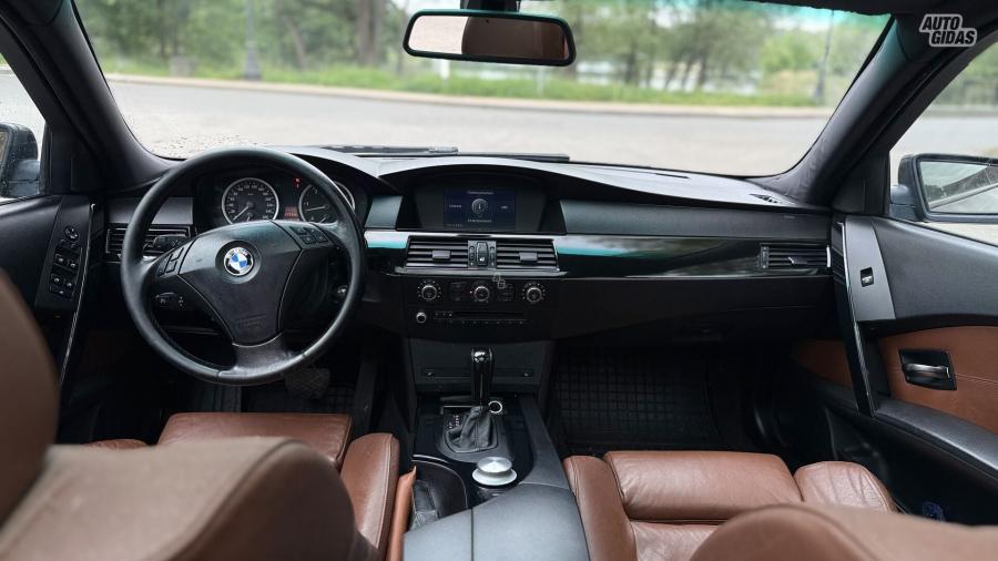 BMW 525 2004 Viļņa, ar dzinēja tilpumu 2.50 L un nobraukumu 328 tūkst. km par 3500 €, foto 12 vietnē AUTOMOTO.COM.LV