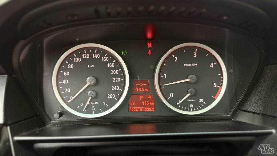 BMW 525 2004 Viļņa, ar dzinēja tilpumu 2.50 L un nobraukumu 328 tūkst. km par 3500 €, foto 17 vietnē AUTOMOTO.COM.LV