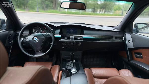 BMW 525 2004 Viļņa, ar dzinēja tilpumu 2.50 L un nobraukumu 328 tūkst. km par 3300 €, foto 10 vietnē AUTOMOTO.COM.LV