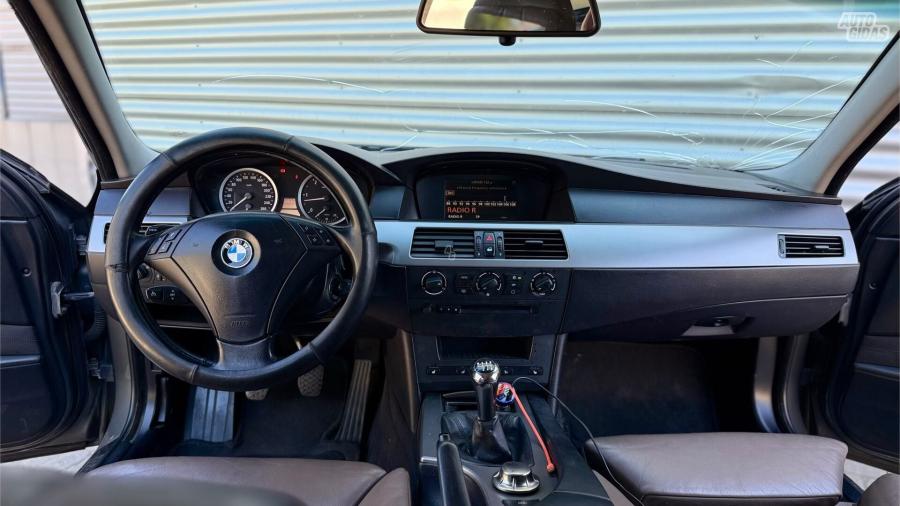 BMW 525 2004 in Vilnius, with an engine capacity of 2.50 L and mileage of 392 thousand km for 2450 €, photo 12 on AUTOMOTO.COM.LV