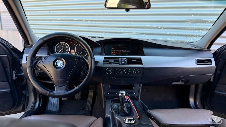 BMW 525 2004 in Vilnius, with an engine capacity of 2.50 L and mileage of 392 thousand km for 2450 €, photo 12 on AUTOMOTO.COM.LV