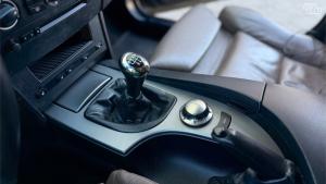 BMW 525 2004 in Vilnius, with an engine capacity of 2.50 L and mileage of 392 thousand km for 2450 €, photo 13 on AUTOMOTO.COM.LV