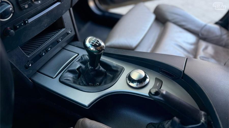 BMW 525 2004 in Vilnius, with an engine capacity of 2.50 L and mileage of 392 thousand km for 2450 €, photo 13 on AUTOMOTO.COM.LV