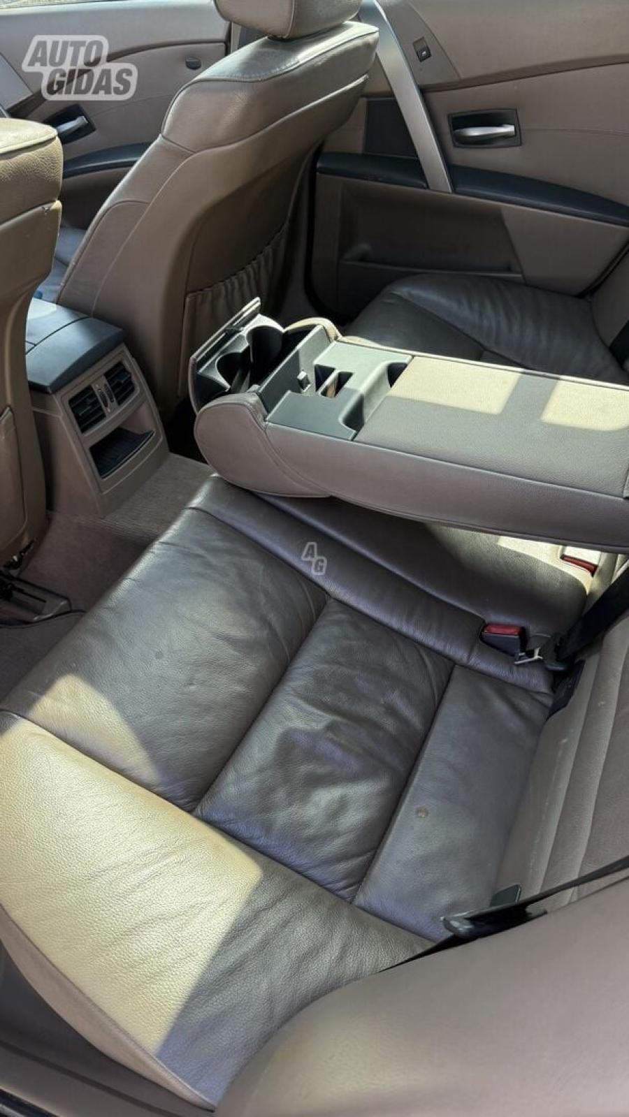 BMW 525 2005 Viļņa, ar dzinēja tilpumu 2.50 L un nobraukumu 405 tūkst. km par 2600 €, foto 12 vietnē AUTOMOTO.COM.LV