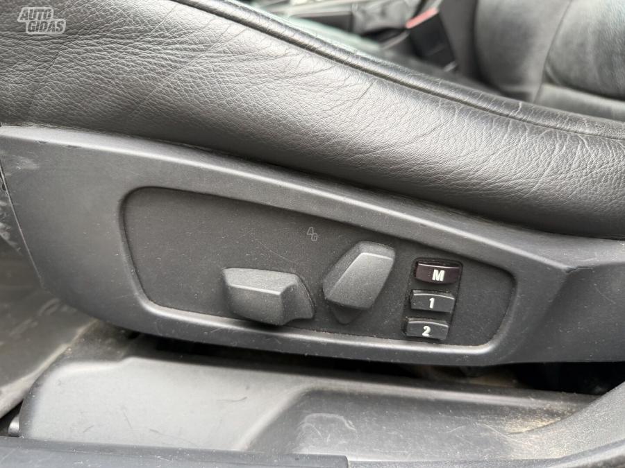 BMW 525 2005 in Vilnius, with an engine capacity of 2.50 L and mileage of 450 thousand km for 1850 €, photo 20 on AUTOMOTO.COM.LV