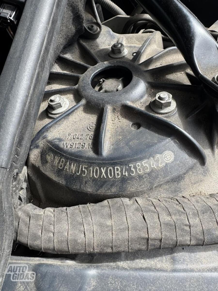 BMW 525 2006 Kauņa, ar dzinēja tilpumu 2.50 L un nobraukumu 350 tūkst. km par 2100 €, foto 15 vietnē AUTOMOTO.COM.LV