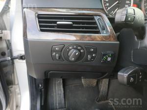 BMW 525 2006 in Riga, with an engine capacity of 2.50 L and mileage of 303 thousand km for 4400 €, photo 16 on AUTOMOTO.COM.LV