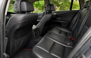 BMW 525 2006 in Kaunas, with an engine capacity of 2.50 L and mileage of 399 thousand km for 3500 €, photo 12 on AUTOMOTO.COM.LV