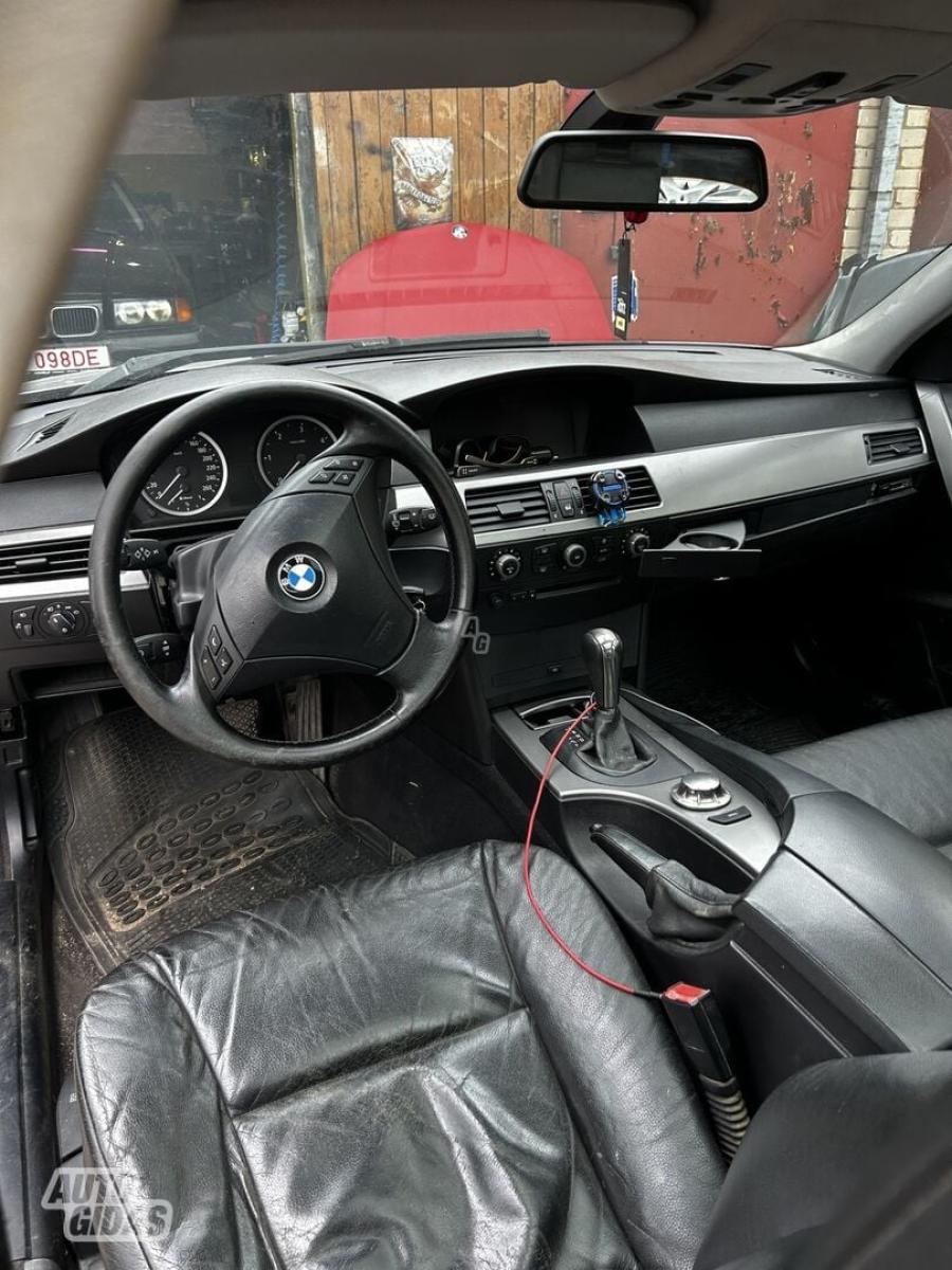 BMW 525 2006 Kauņa, ar dzinēja tilpumu 2.50 L un nobraukumu 400 tūkst. km par 1400 €, foto 7 vietnē AUTOMOTO.COM.LV