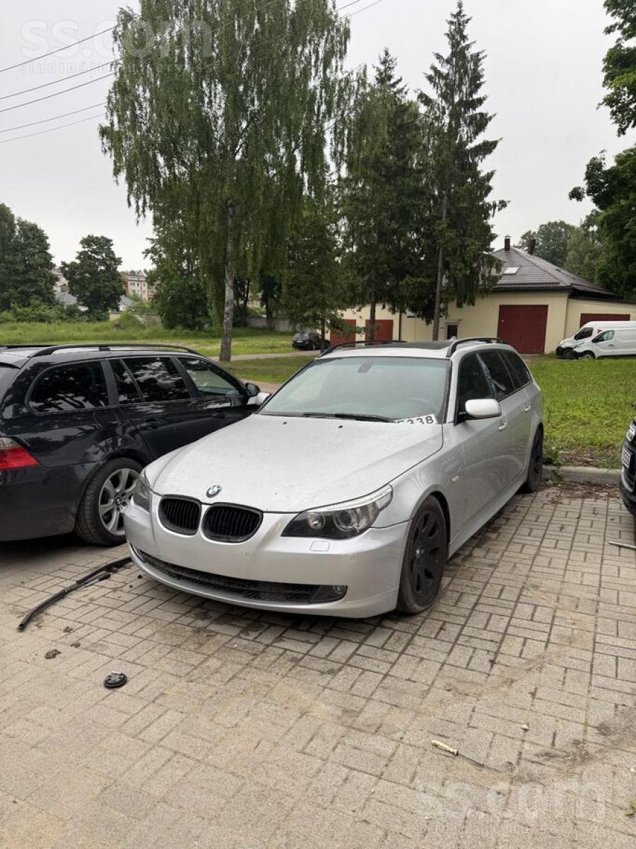 BMW 525 2007 in Riga, with an engine capacity of 2.50 L and mileage of 420 thousand km for 1600 €, photo 3 on AUTOMOTO.COM.LV