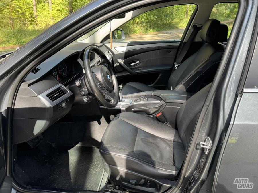 BMW 525 2009 in Vilnius, with an engine capacity of 3.00 L and mileage of 390 thousand km for 3899 €, photo 9 on AUTOMOTO.COM.LV