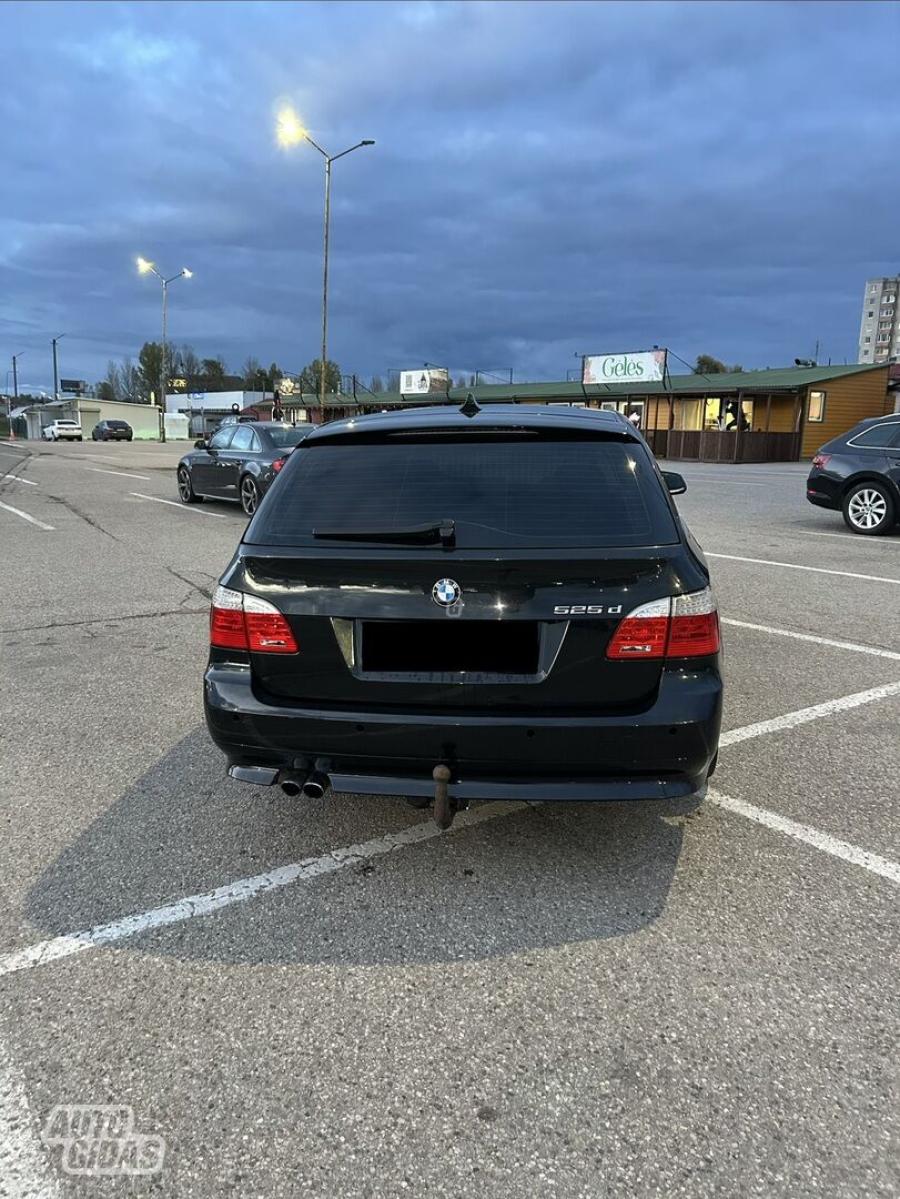 BMW 525 2009 in Kaunas, with an engine capacity of 3.00 L and mileage of 382 thousand km for 4200 €, photo 5 on AUTOMOTO.COM.LV