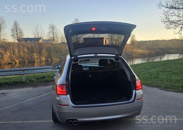 BMW 525 2010 in Riga, with an engine capacity of 3.00 L and mileage of 330 thousand km for 7200 €, photo 8 on AUTOMOTO.COM.LV