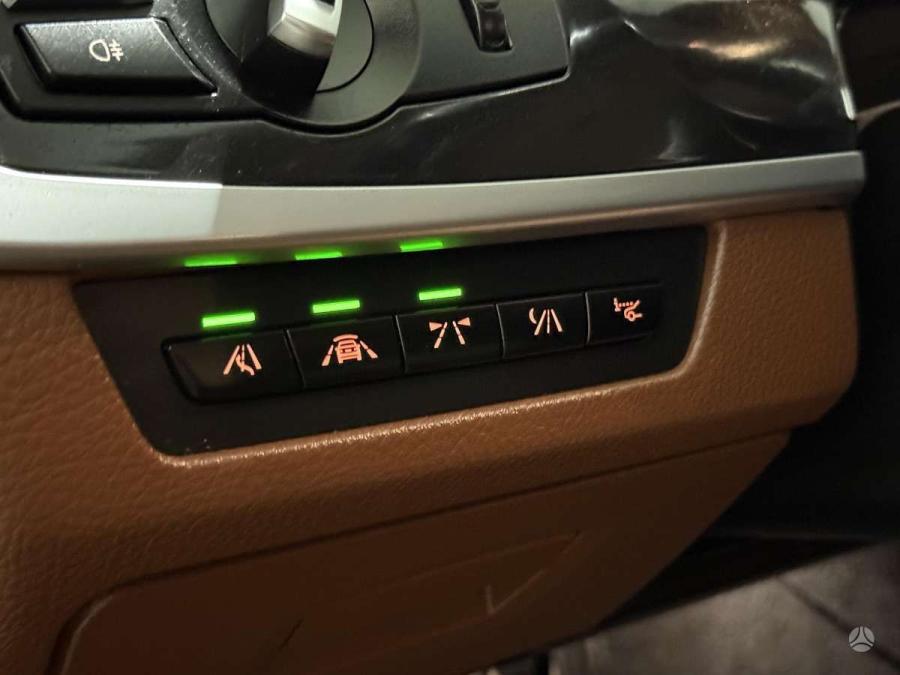 BMW 525 2014 in Klaipeda, with an engine capacity of 0.00 L and mileage of 220 thousand km for 11999 €, photo 3 on AUTOMOTO.COM.LV