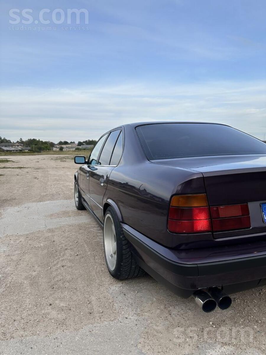 Violet BMW 525 1993 in Riga, with an engine capacity of 2.50 L and mileage of 524 thousand km for 3500 €, photo 3 on AUTOMOTO.COM.LV