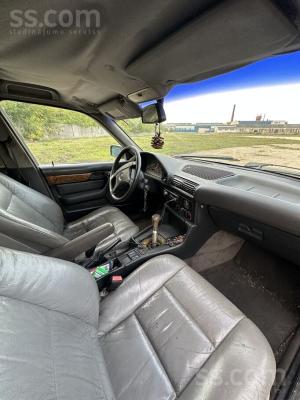 Violet BMW 525 1993 in Riga, with an engine capacity of 2.50 L and mileage of 524 thousand km for 3500 €, photo 7 on AUTOMOTO.COM.LV