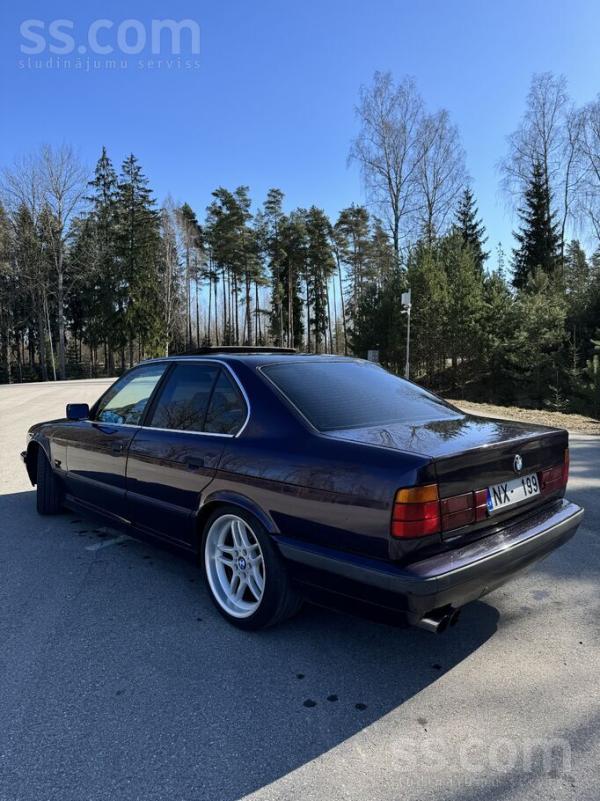 Violets BMW 525 1995 Madona, ar dzinēja tilpumu 2.50 L un nobraukumu 288 tūkst. km par 6800 €, foto 6 vietnē AUTOMOTO.COM.LV