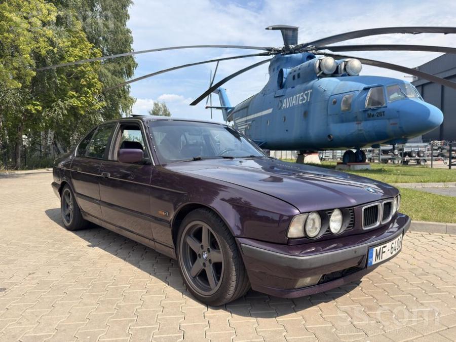 Violet BMW 525 1995 in Cesis, with an engine capacity of 3.00 L and mileage of 322 thousand km for 9900 €, photo 1 on AUTOMOTO.COM.LV